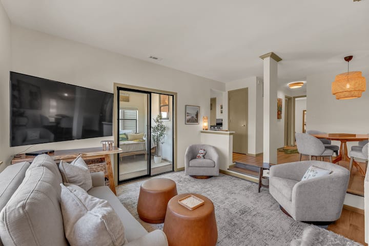 Fairway View Cozy Condo Near Golf Course - Lawrence, KS