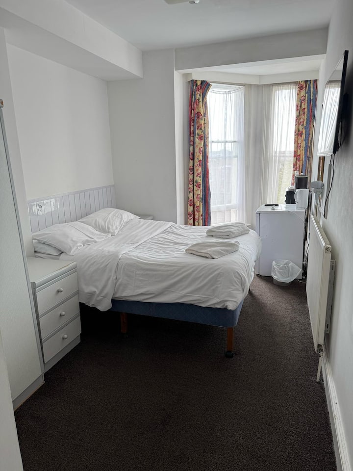 St George Hotel | Standard Double - Great Yarmouth - Gorleston