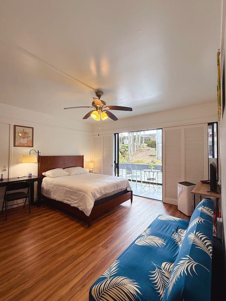 Ac Studio W/ Pool & Water View – Hilo Town - Hilo, HI