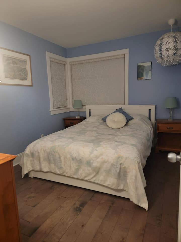 A Charming Home 1 Or 2 Rooms - Carleton Place