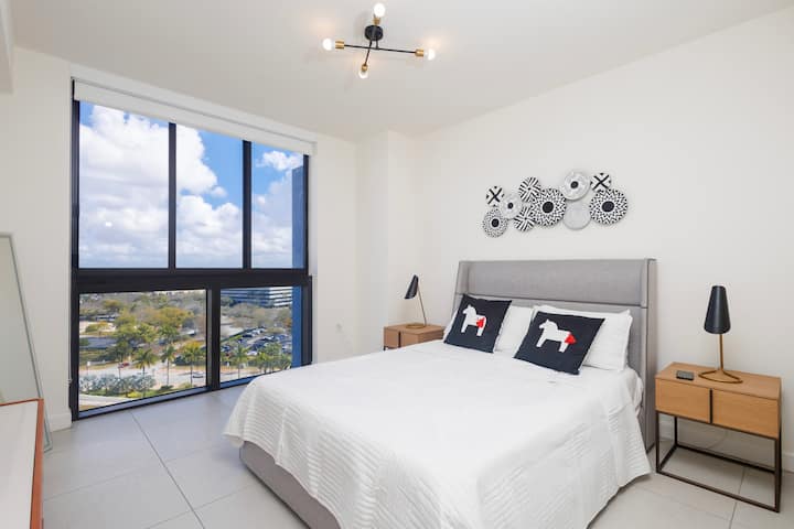 D1213b Wow ! Very Nice Studio With Gigantic View - Doral