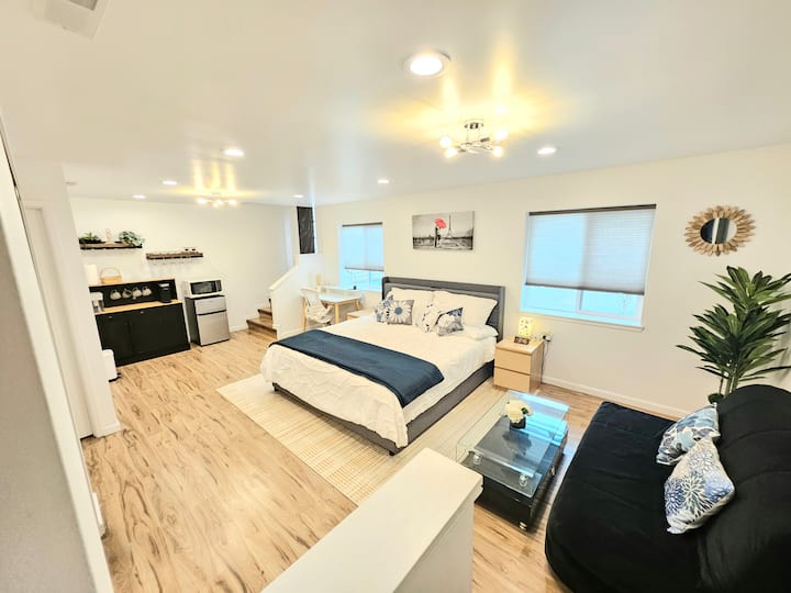 Clean Quiet King Suite+ Private Bath, Easy Parking - San Francisco, CA