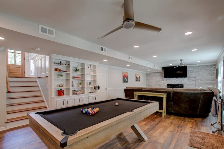 Close To Ft Jackson, Pool Table, Deck -Sleeps 12 - Columbia, SC