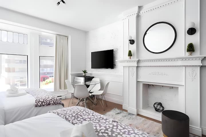 Downtown House | Free Wifi + Parking - Montréal, QC