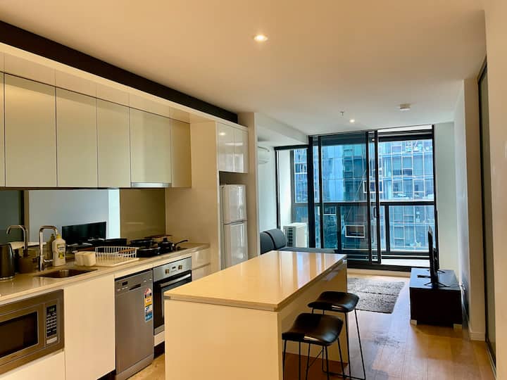 2br 5p | Skyhigh | Next To Southern Cross Station - Melbourne