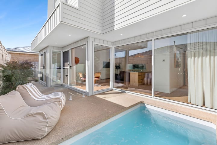 Avenue Pool House, 3 Bedroom, Garage, Aircon, Pool - Ocean Grove