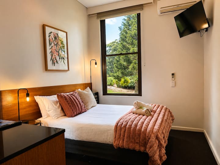 Double Room @ The Oaks Beechworth - Beechworth