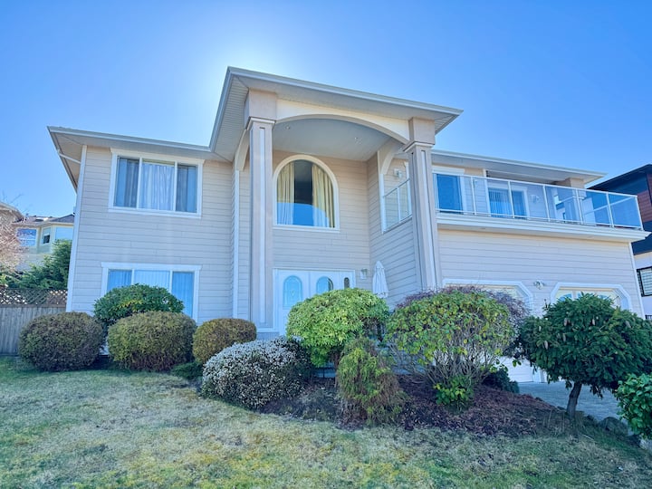 180° Ocean Views | Spacious Main Level | Nanaimo - Nanaimo