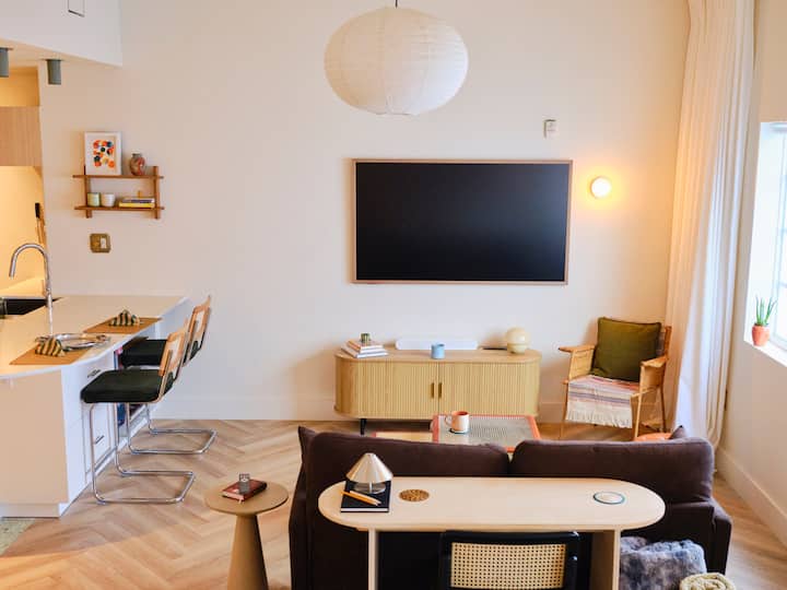 South Beach Design Loft, Central & Steps To Ocean - Miami Beach, FL