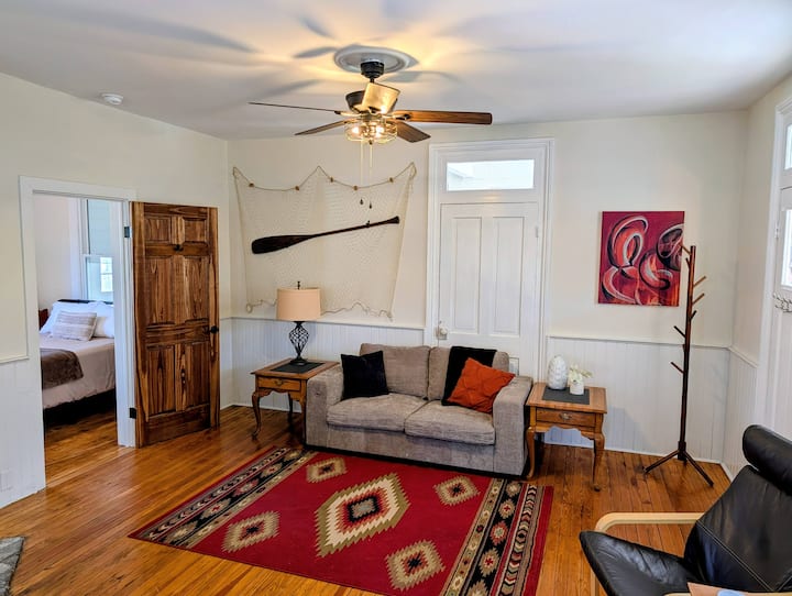 Bass Cove – Waterfront Cottage On Kings Pond - Ashland, VA