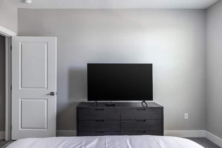 Landing | Chic 1bd, Clubhouse, Yoga Studio - Savannah, GA
