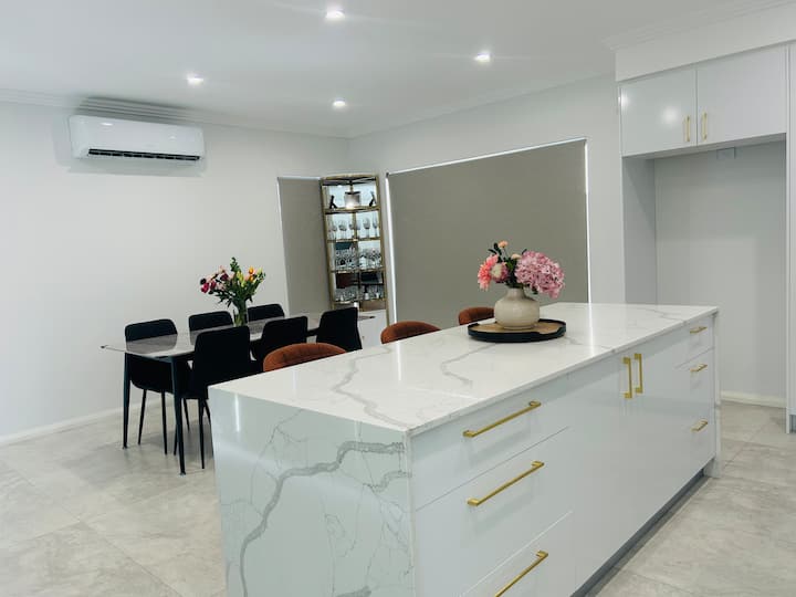 10’ To Airport & Cbd - Luxury Retreat Home Morley - Perth