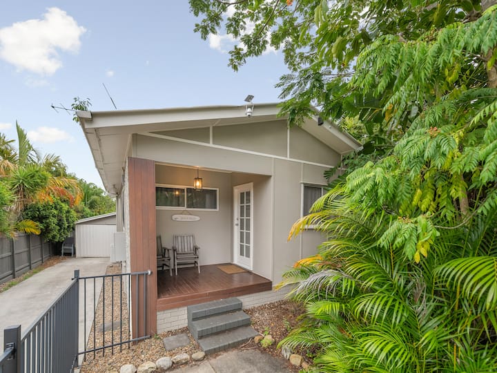 Coastal Cottage In Scarborough - Kayo Stadium