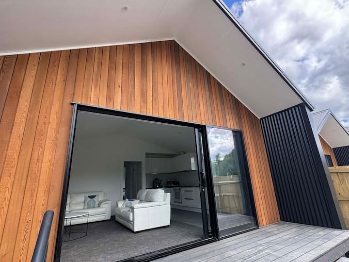 Elegance On The Estate, Cosy 2bed Stand Alone. - Arrowtown