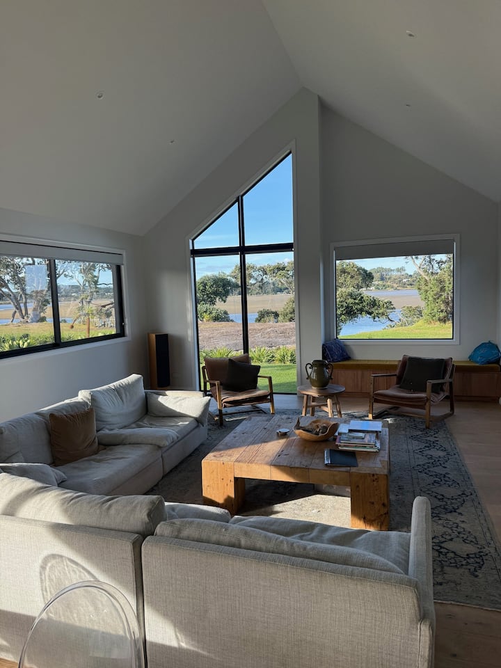 Waterfront Magic In Mangawhai - Mangawhai