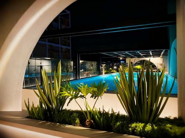Suite. Moderna. Ps11 · Piscina Nocturna · Uio - Quito