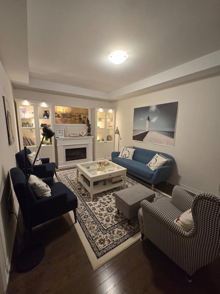 Luxury 5br  Retreat In Brampton - Brampton