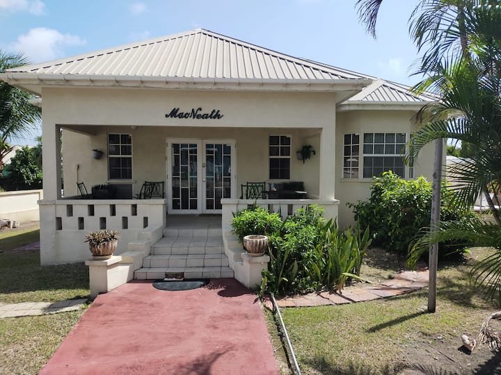 Villa Macneath In Navy Gardens - Bridgetown, Barbados