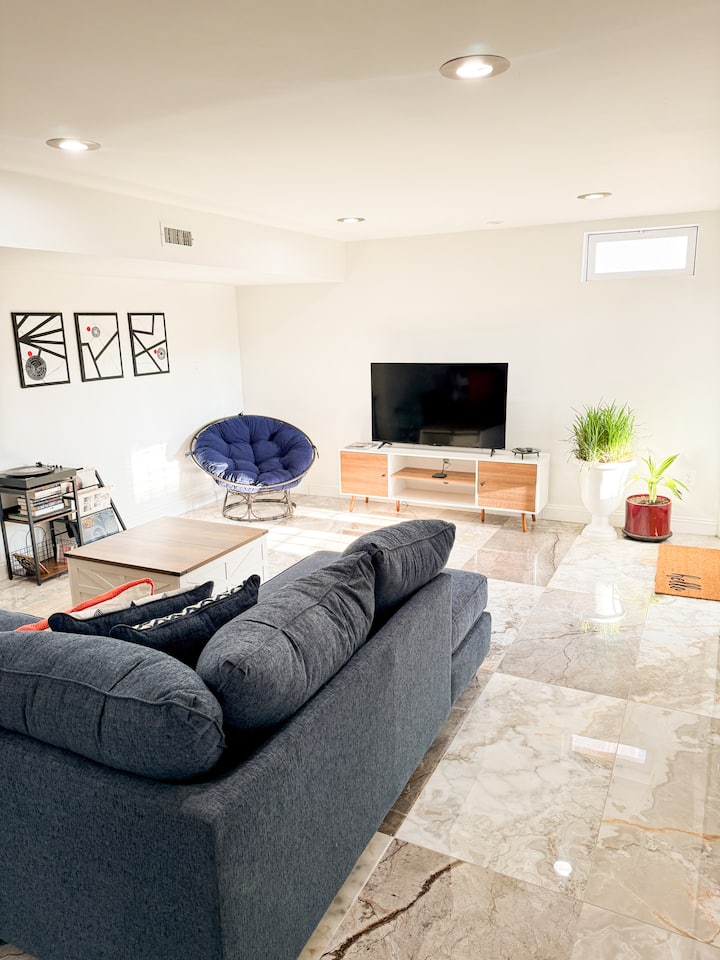 Entire Garden Suite|3mi To Downtown|free Parking - Frederick, MD