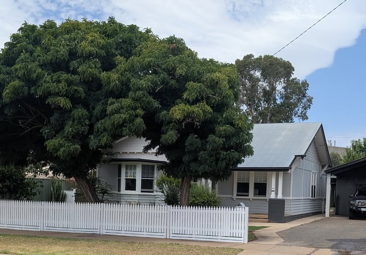 Bungalow On Hughes - Tatura