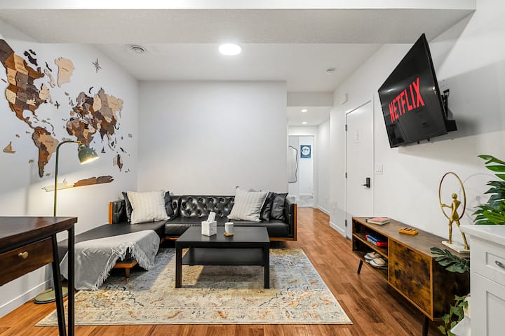 Cozy 2br Suite | 5 Mins South Health Campus & Ymca - Canada