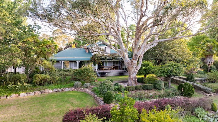 The Main Homestead At Glenrock Gardens - Tenterfield