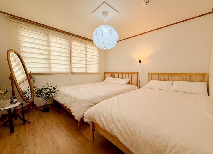 부천역 도보5분 순천향대병원 차량 7-10분
-사랑스테이부천- - Bucheon-si