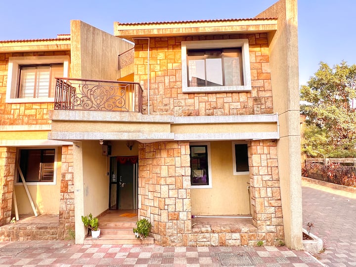 Aurelia 3bhk Pvt Pool - Lonavla