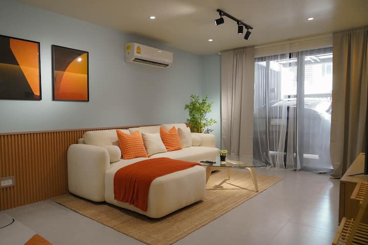 New Home 4br | 10 Pp | Walk To Bts Asoke - Bangkok