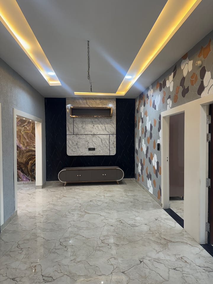 2bhk Private Floor | Near Main Market - Pathankot