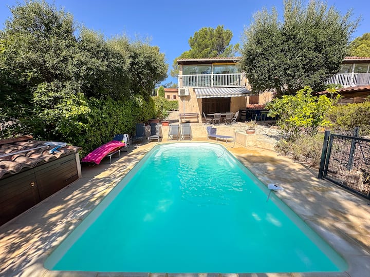 Grande Bastide Familiale Avec Piscine Et Jardin - Fréjus
