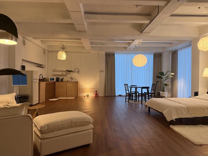 영동주택 Part3 <신상감성숙소> / 욕실2개 40평 커플숙소 - Incheon