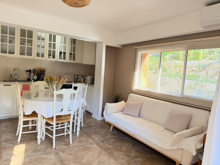 Cozy 1br W/ Private Garden Ac & Parking Mont Boron - Saint-Jean-Cap-Ferrat
