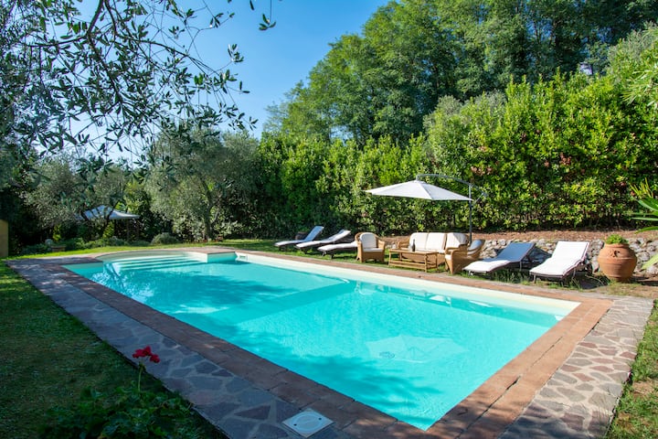 Due Casali, Una Piscina: La Toscana Per 12 Ospiti - Italie