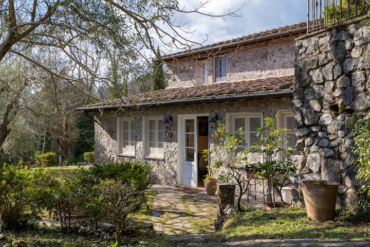 Cottage Toscano Con Vista: Relax Vicino A Lucca - Lucca