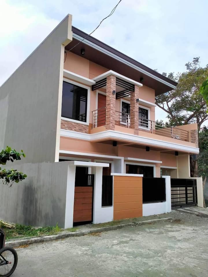 Looking For A Place To Stay With Family? - Tigbauan