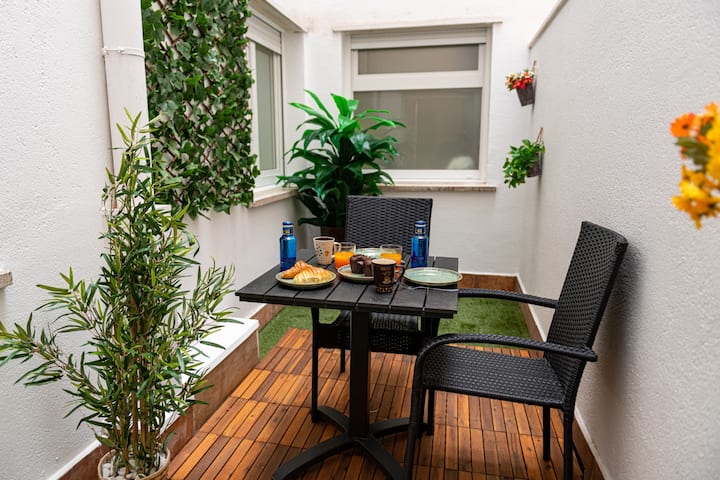 Lujoso Apartamento Con Patio Privado-resogar - Salamanca, España