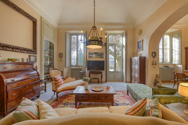 Varese - Villa D’altri Tempi Accanto Al Golf - Varese