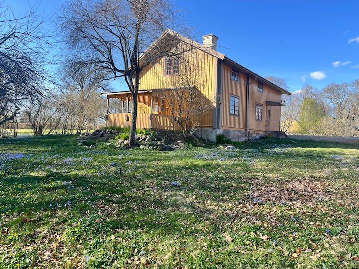 ÖRtagården – Gardener’s Cottage On Historic Estate - Laxå