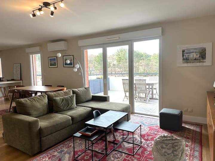 Superbe Appartement Avec Grande Terrasse - Rousset