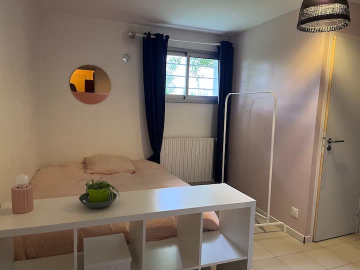 Studio Rez-de-jardin – Calme Et Transports à 2 Min - Saint-Herblain