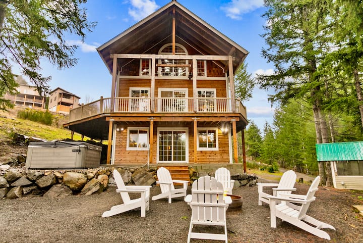 Mt Rainier View | Hot Tub | Pool Table | Sleeps 8 - Packwood, WA