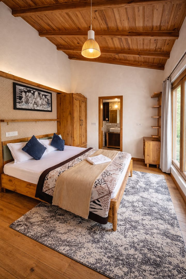 Wooden Villa Lake View-6bhk Nainital - Nainital