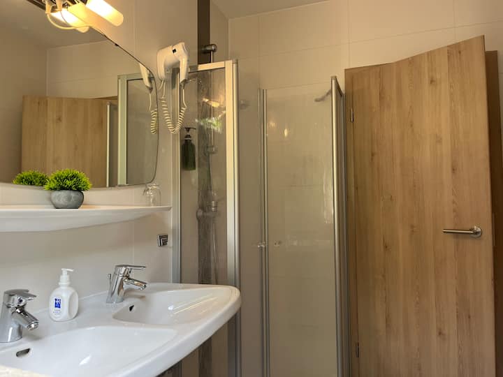 Einzelzimmer Economy - Aschaffenburg