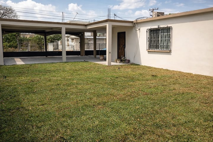 Casa Céntrica Cerca De Consulado Y Puentes - Brownsville, TX