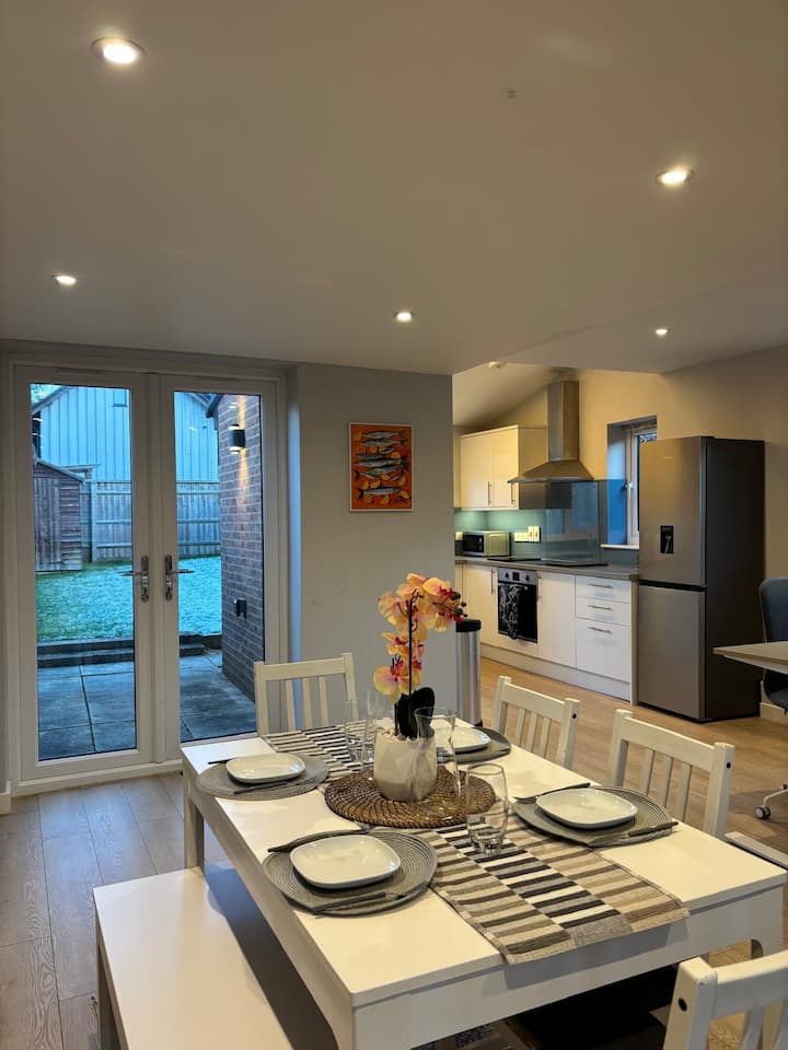 Stylish 2bd Home | Parking & Garden | Near Oxford - Oxford