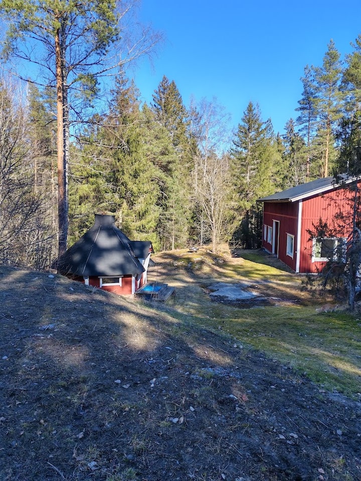 Huone Rauhallisella Paikalla Talon Pihapiirissä - Siuntio