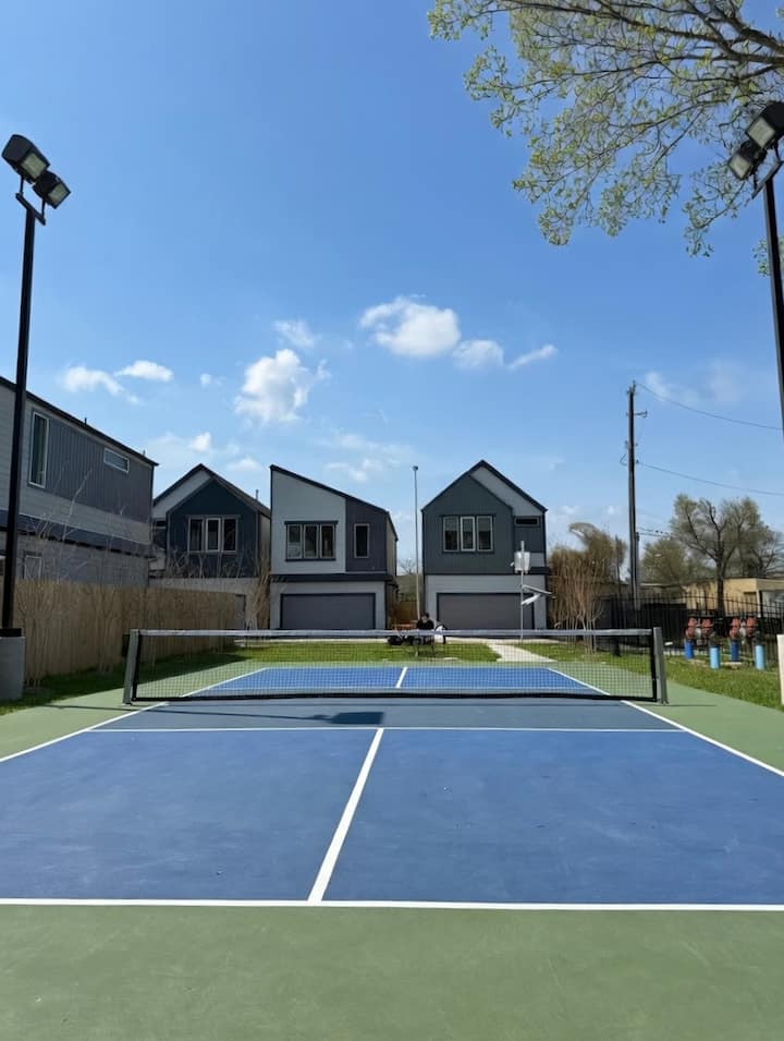 Pickleball 4br In Gated Community In Houston - Houston, TX