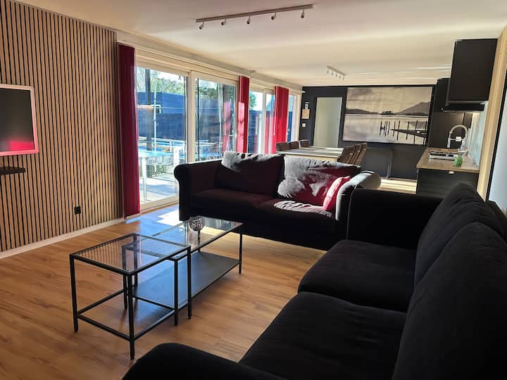 Black Cocoon - Tessenderlo