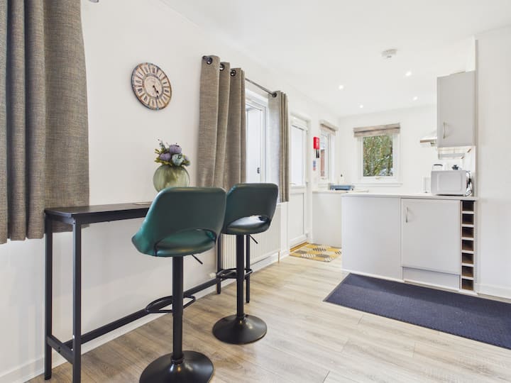 Cosy Woodland Cottage | Sea Views & Beach Access - Oban